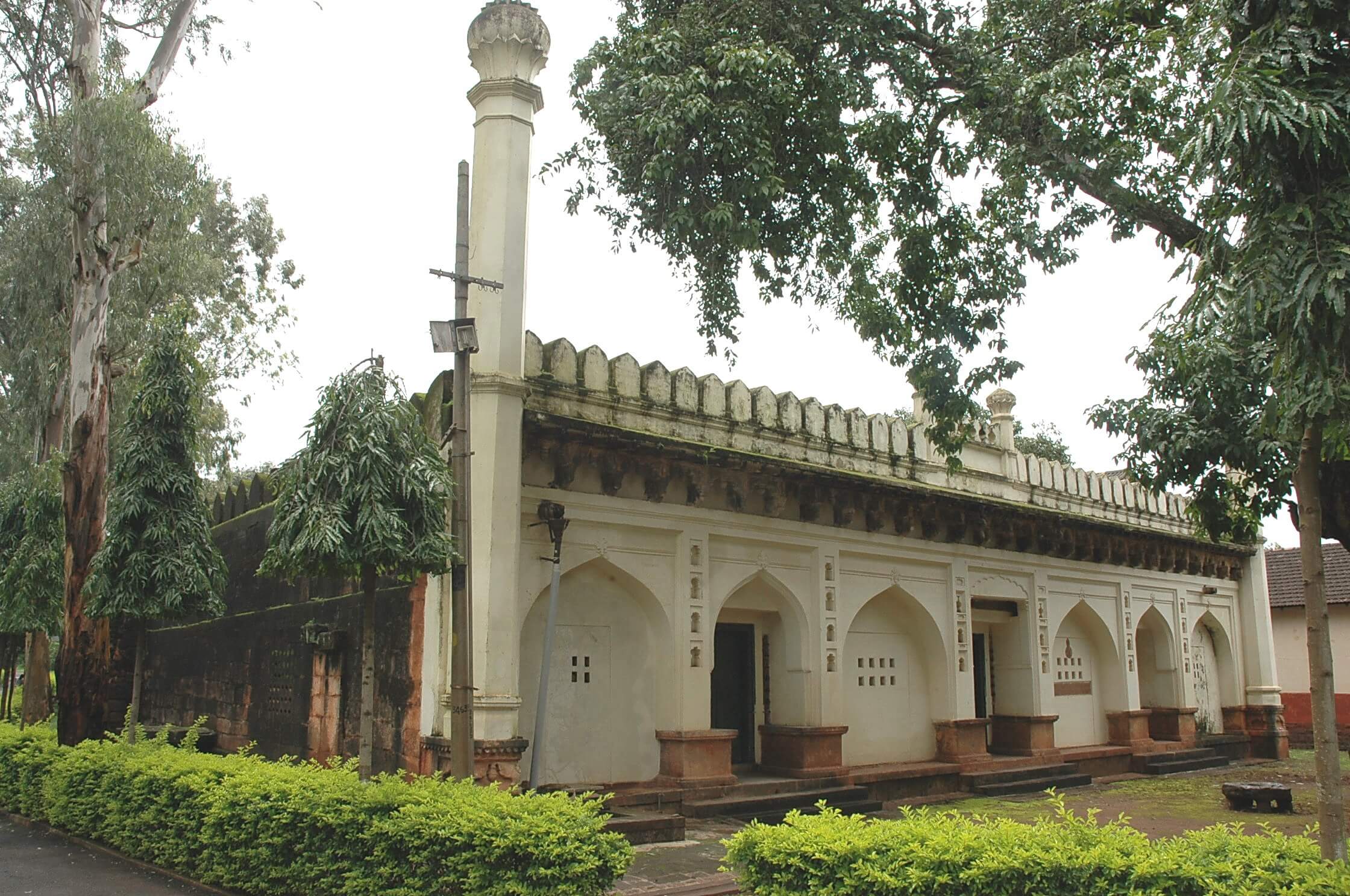 Safa Masjid - ARCHAEOLOGICAL SURVEY OF INDIA