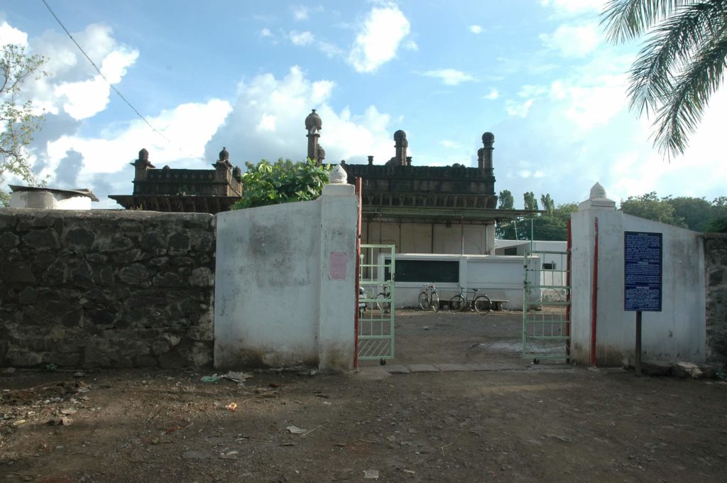 Yakub Dabuli's Mosque and tomb No. 204 - ARCHAEOLOGICAL SURVEY OF INDIA