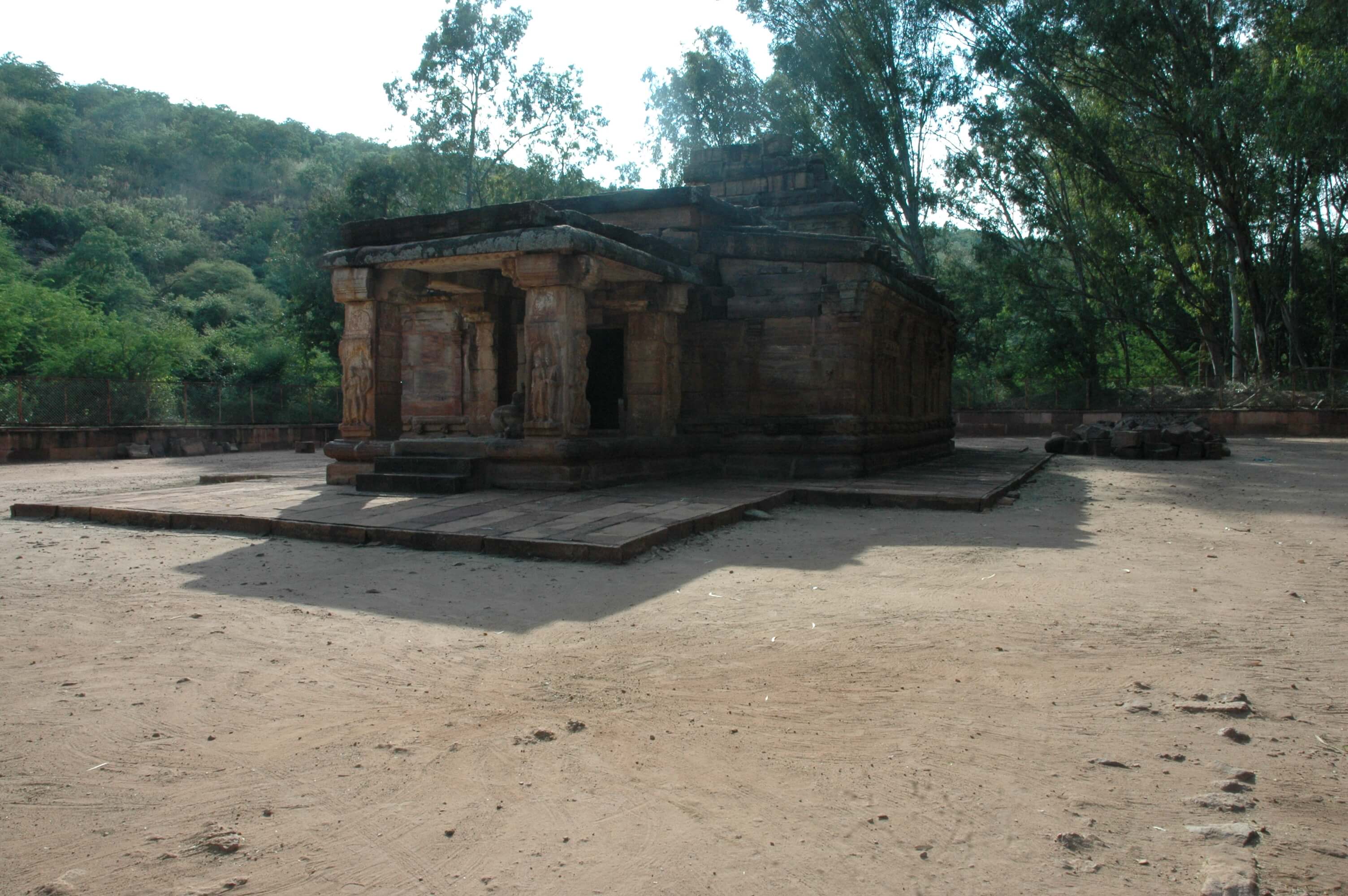 Nagnath Temple in the Nagnath valley near Shivayogamandir ...