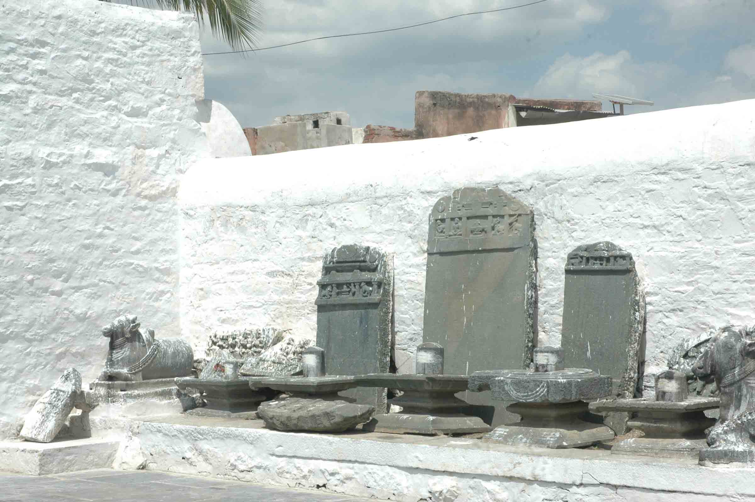The two stone inscriptions fixed in the well of the Shankarling temple ...