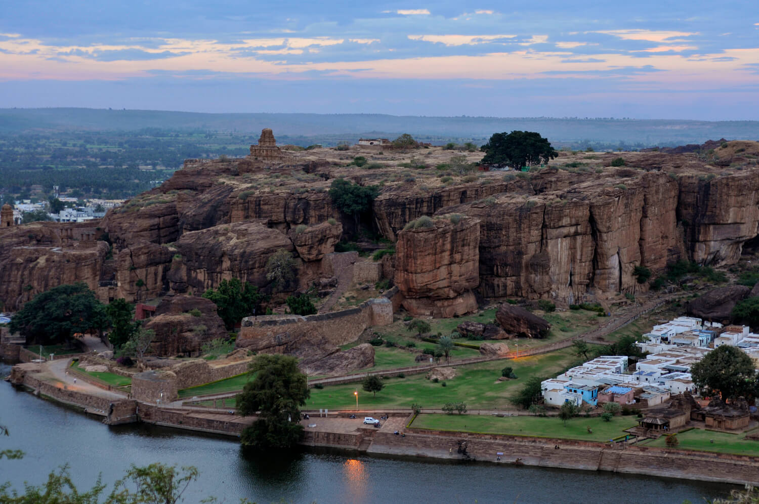 The north fort and temples - ARCHAEOLOGICAL SURVEY OF INDIA